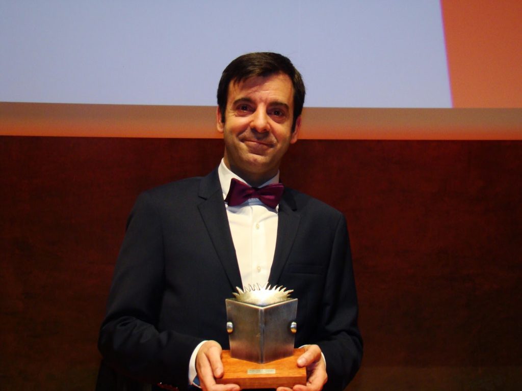 Reseña de 'Desconocidos' de David Lozano: una lectura corta pero intensa