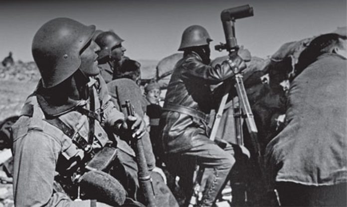 «La cámara en el macuto», de Pablo Larraz y Víctor Sierra-Sesúmaga ...