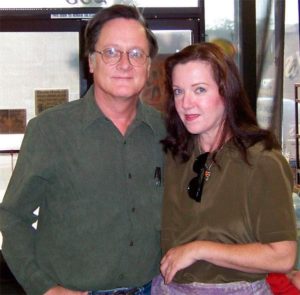 Reseña de La fuerza de su mirada, de Tim Powers: Oscura y luminosa